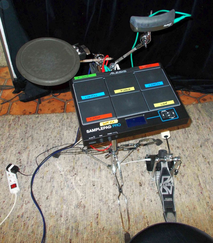 Alesis Samplepad Pro + Drumpads + Kick + Zubehör – ready2play - Die ...